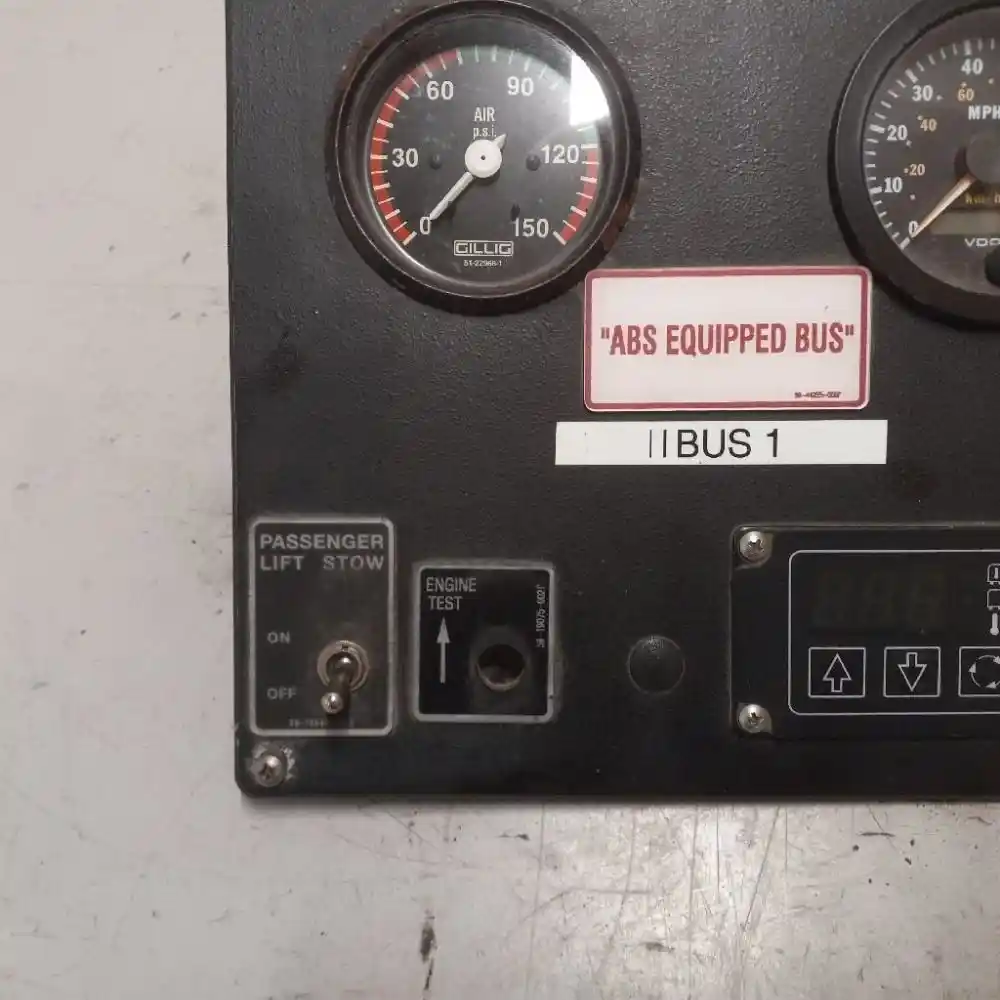 Used 2001 GILLIG Low Floor Bus Instrument Cluster for sale | Big lake ...
