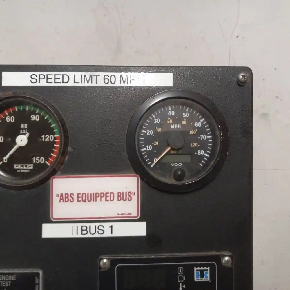 Used 2001 GILLIG Low Floor Bus Instrument Cluster for sale | Big lake ...