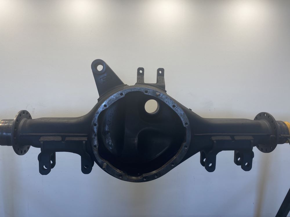 Used Eaton D46-170 Axle Housing (Rear) for sale | Dorr Michigan United ...