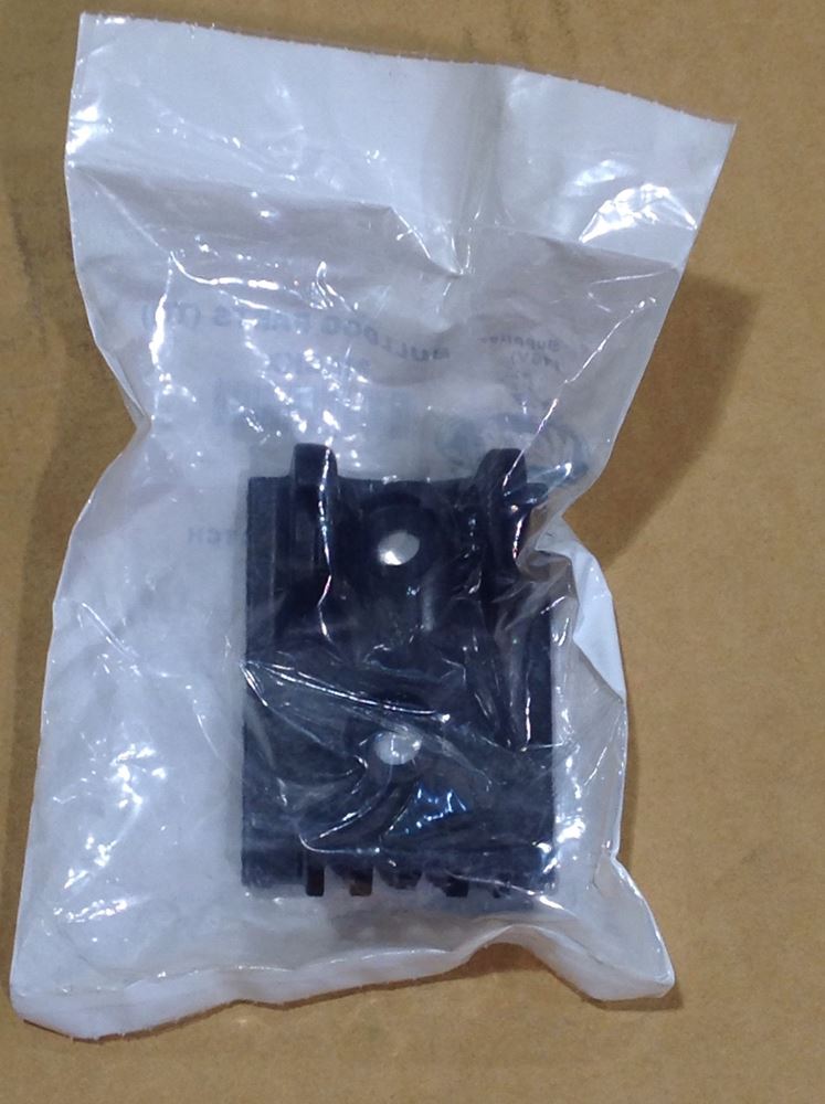 Used Mack CXU Hood Latch for sale | Cambridge Ontario Canada | Hood ...