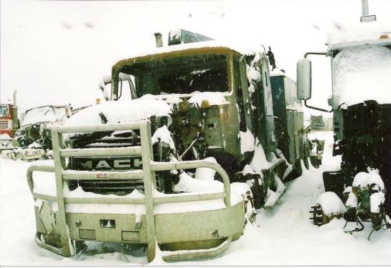 Used 1995 Mack CH613 Sleeper for sale | Sturgeon County Alberta Canada ...