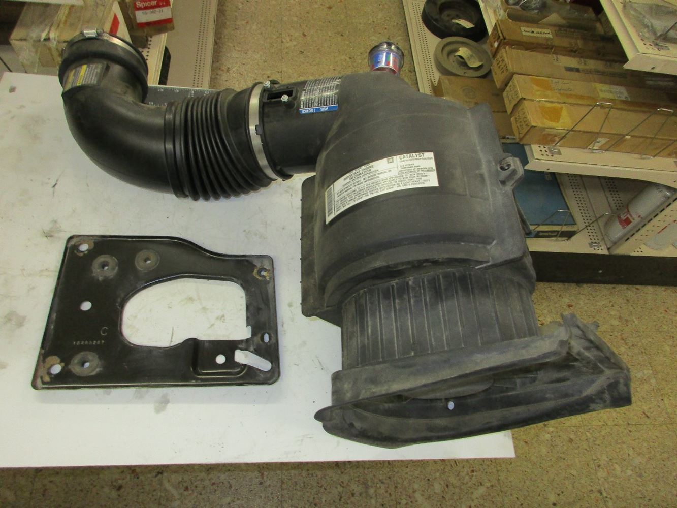 Used 2007 GMC Sierra Air Cleaner for sale | Chamberlain South Dakota ...