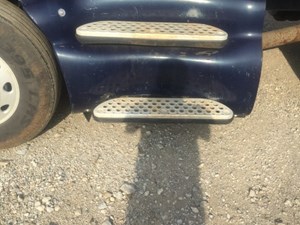 New and Used Kenworth T2000 Fuel Tank Steps for sale | TPI
