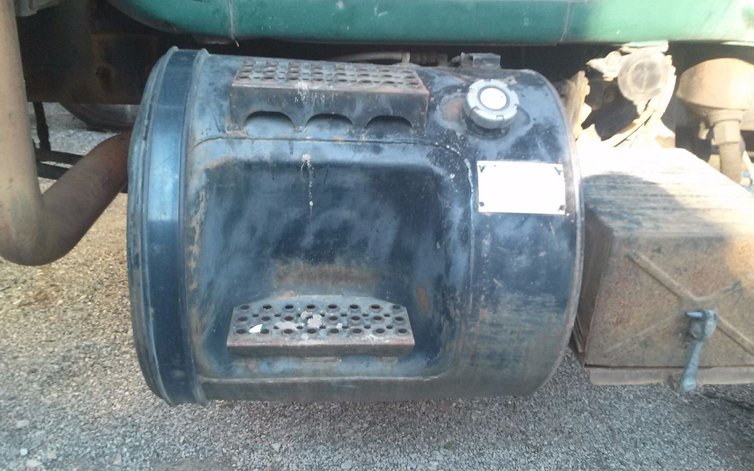 Fuel Tank Mack Truck at Toby Bladen blog