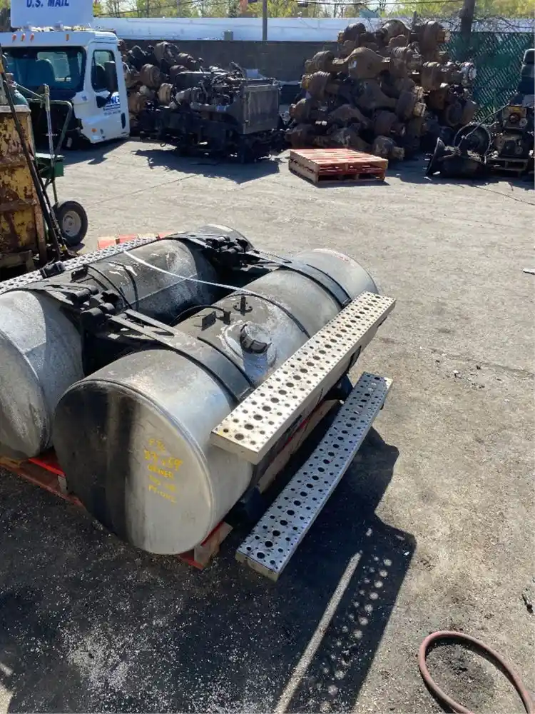 Used Freightliner Fuel Tank for sale | Bensalem Pennsylvania United ...