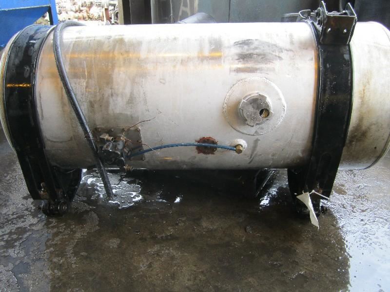 Used 1998 FREIGHTLINER CENTURY CLASS 120 Fuel Tank for sale | Enfield ...