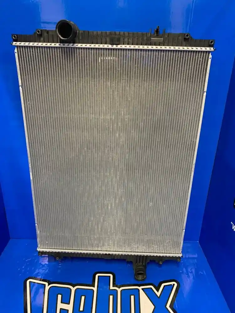 New Kenworth T660 / W900 / W900B2 Radiator for sale | Sweet Home Oregon ...