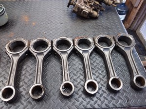 New and Used Caterpillar 3306 Pistons and Rods for sale | TPI