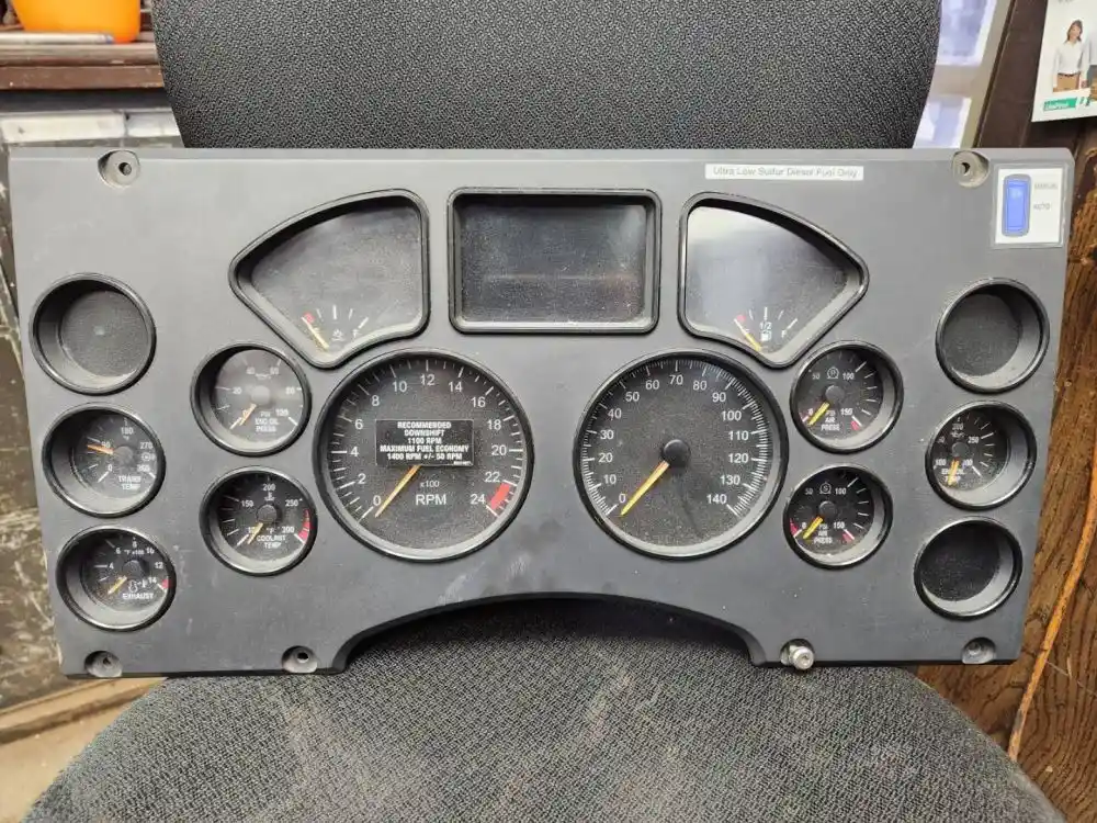 Used Mack Pinnacle Instrument Cluster for sale | Depew New York United ...