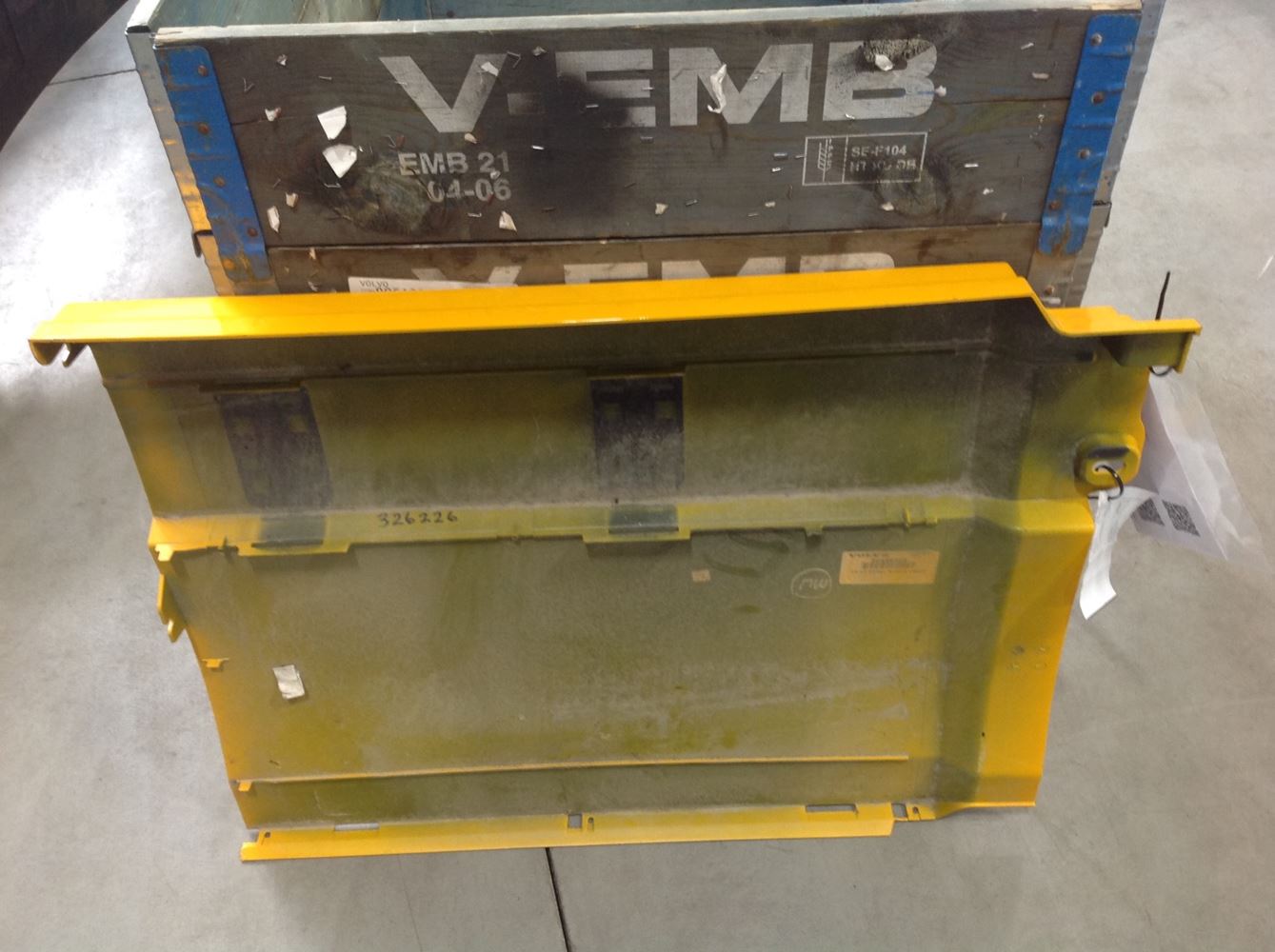 Used Volvo VHD Tank Fairing for sale | Cambridge Ontario Canada | Tank ...