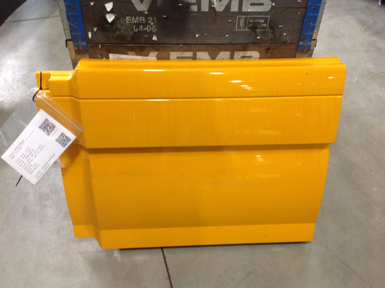 Used Volvo VHD Tank Fairing for sale | Cambridge Ontario Canada | Tank ...