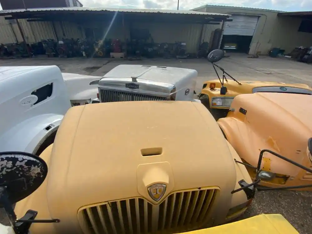Used International Navistar Hood for sale | Corpus Christi Texas United ...