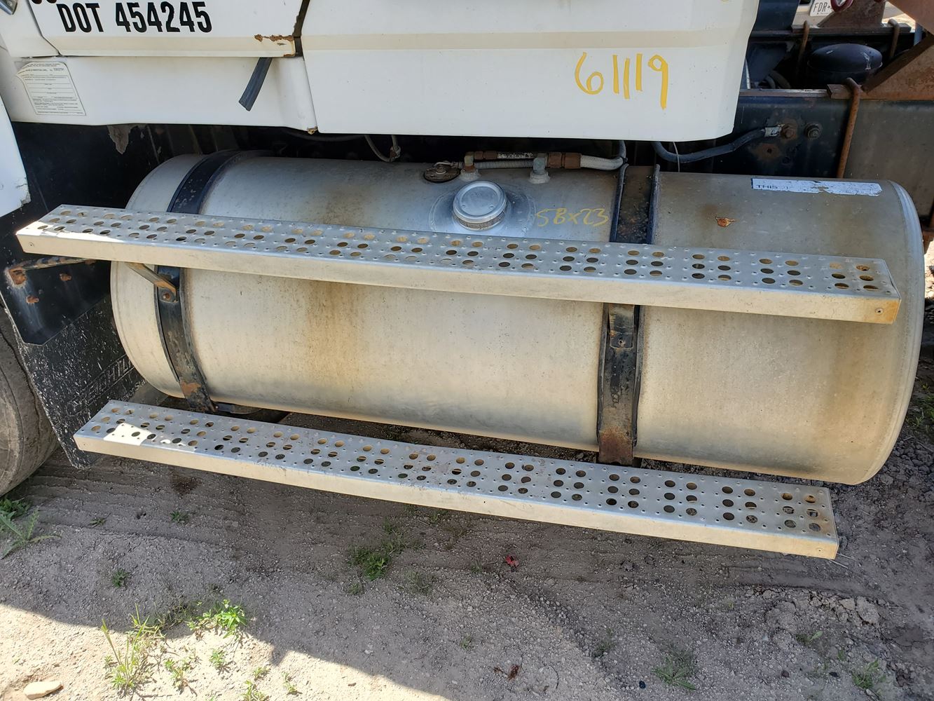 Used 1989 Freightliner FLC112 Fuel Tank Step for sale | Ucon Idaho ...