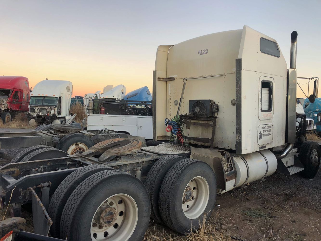 Used 2005 Kenworth T800 Sleeper Part for sale | Ucon Idaho United ...