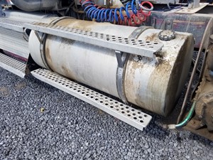 New and Used Kenworth W900 Fuel Tank Steps for sale | TPI