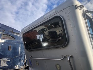 New and Used Peterbilt Back Windows For Sale | TPI