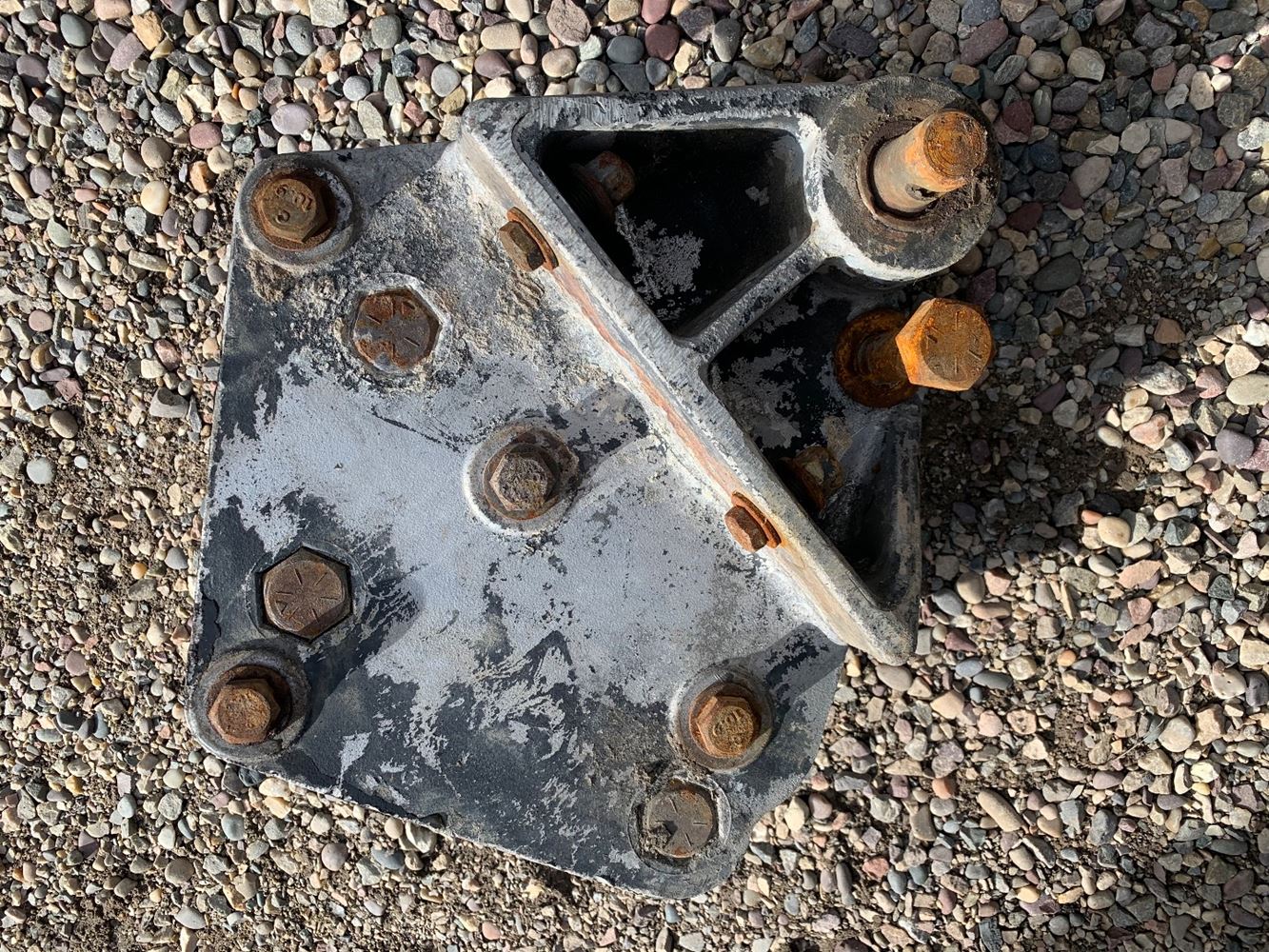 Used Universal Kenworth W900 Spring, Front Leaf Hanger for sale | Ucon ...