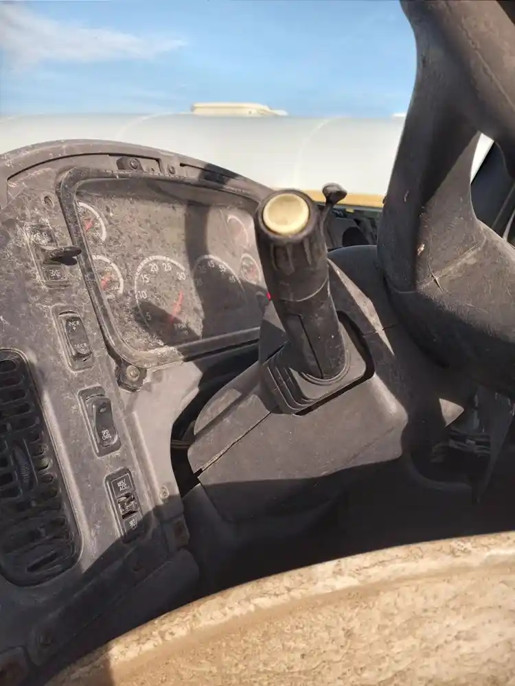 Used 2004 Freightliner M2 106 Heavy Duty Instrument Cluster for sale ...