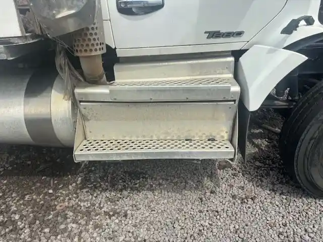 Used, Recycled, New, and Aftermarket Heavy Duty Truck Parts