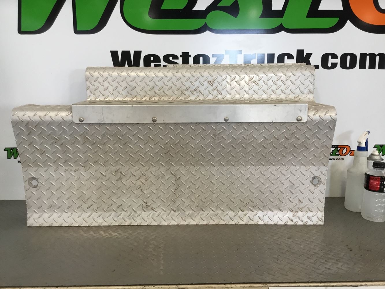 Used Kenworth Battery Box Cover for sale | Phoenix Arizona United ...