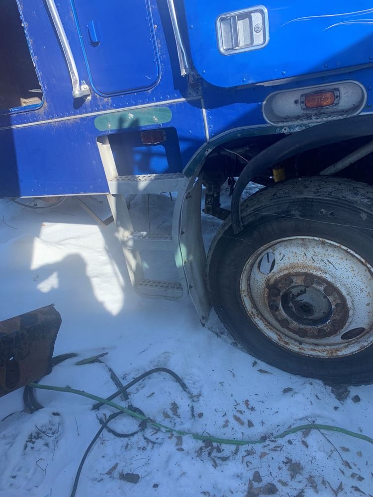 Used 1986 Freightliner CABOVER Fuel Tank Step for sale | Winger ...