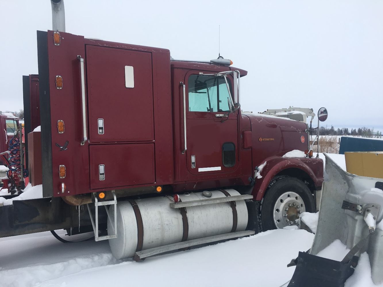Used 1987 International 9370 Door for sale | Winger Minnesota United ...