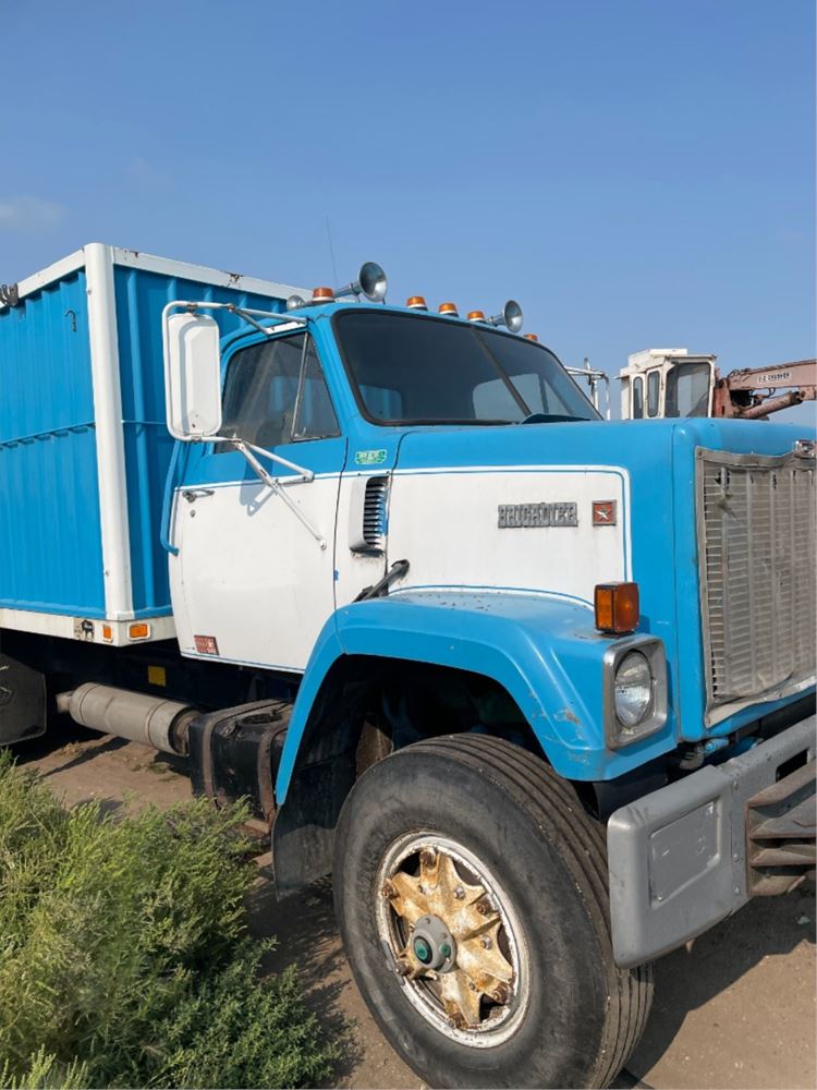 Used Universal GM/Chev (HD) BRIGADIER Cab for sale | Winger Minnesota ...