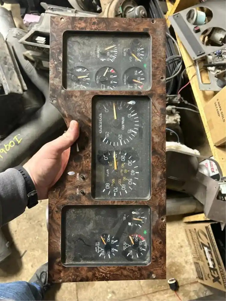 Used 1994 Volvo WIA Instrument Cluster for sale | Winger Minnesota ...