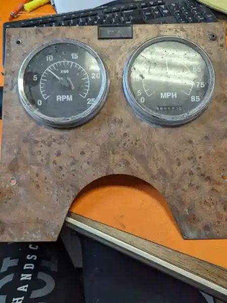 Used International 9300 Instrument Cluster for sale | Winger Minnesota ...