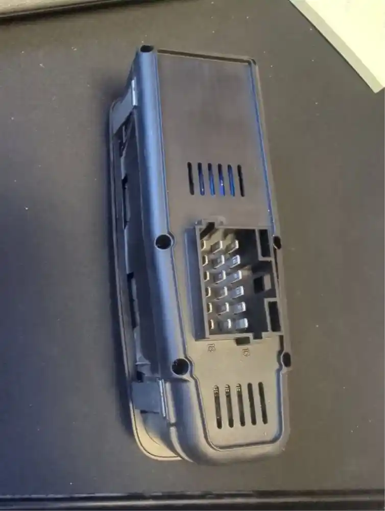 Used Peterbilt 567 Door Electric Switch for sale | Winger Minnesota ...