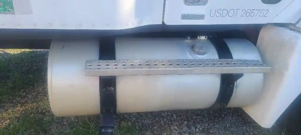 Used 2007 Freightliner CENTURY Fuel Tank for sale | Oil City Louisiana ...