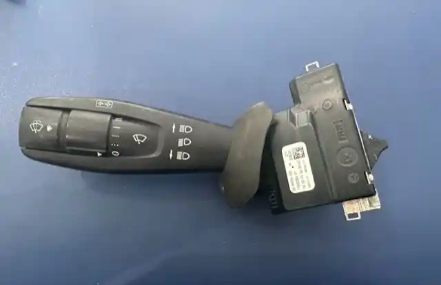 Used 2021 Freightliner Cascadia Turn Signal Switch for sale | Hialeah ...