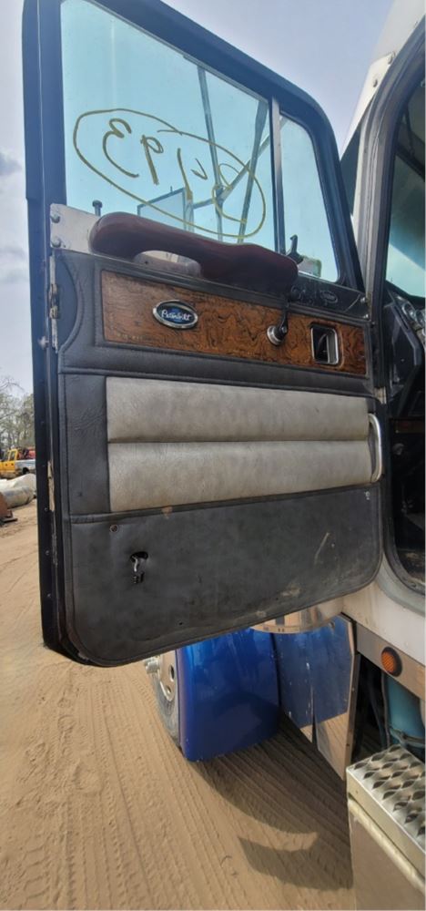 Used 2000 Peterbilt 379 Door for sale | Sturgeon County Alberta Canada ...
