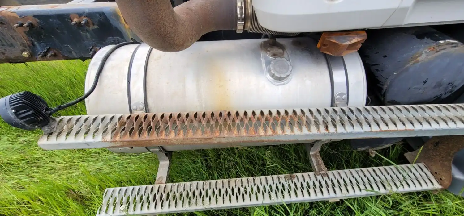 Used 2008 Mack GU813 Fuel Tank for sale | Sturgeon County Alberta ...