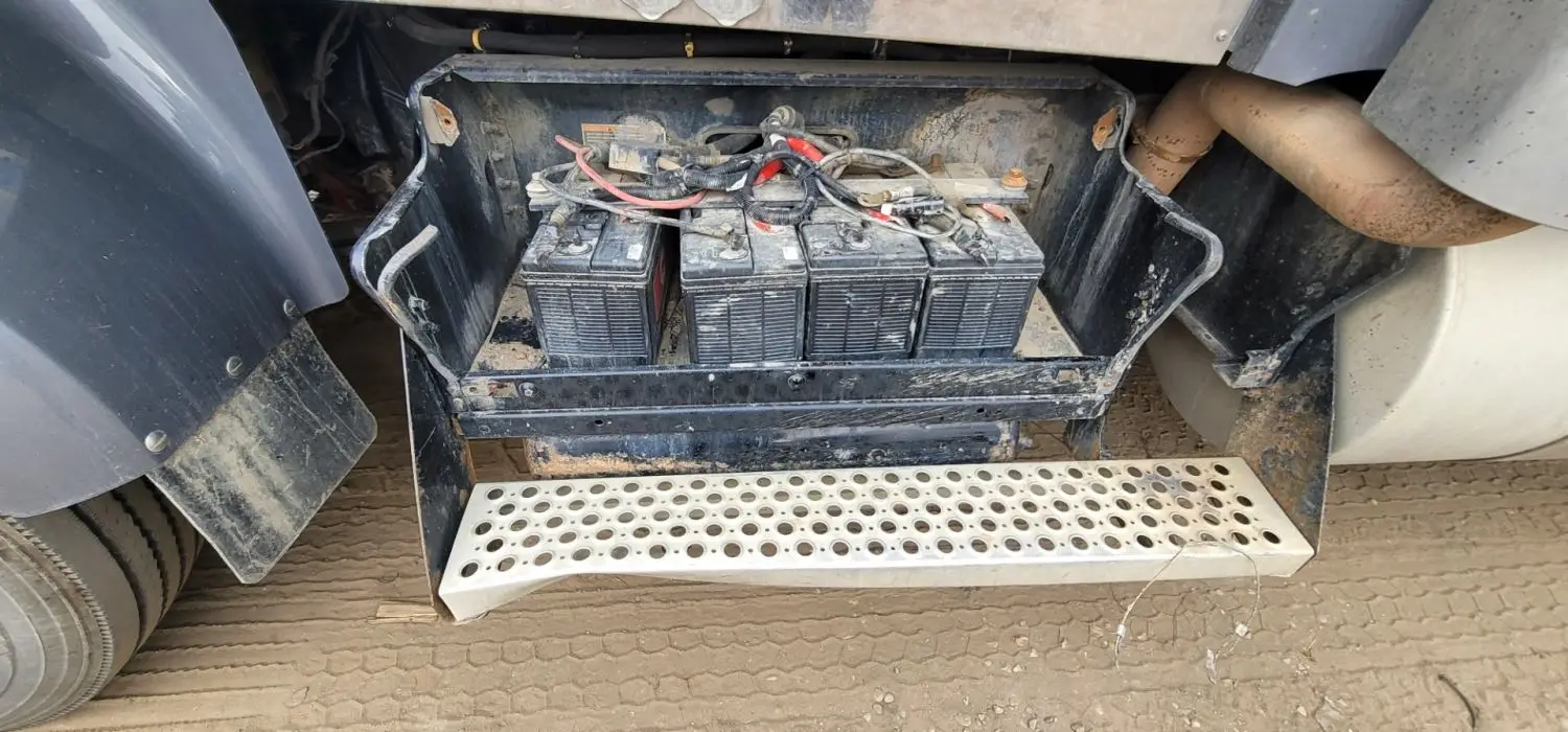 Used 2017 Kenworth W900 Battery Box for sale | Sturgeon County Alberta ...