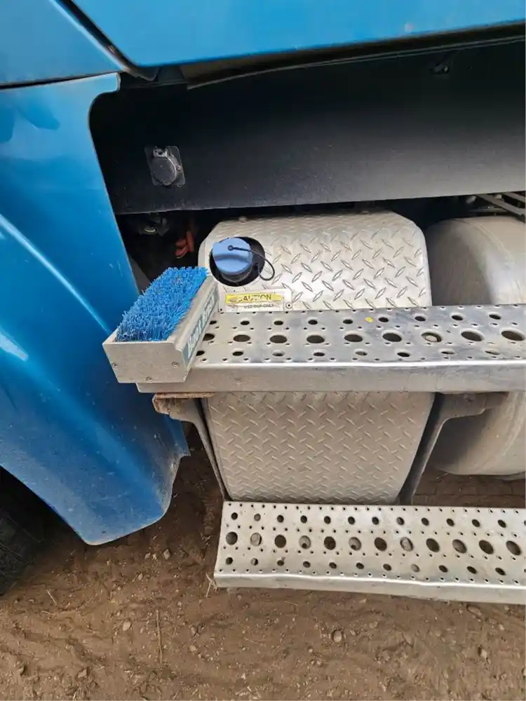 Used 2019 Freightliner 122SD DEF Tank for sale | Sturgeon County ...