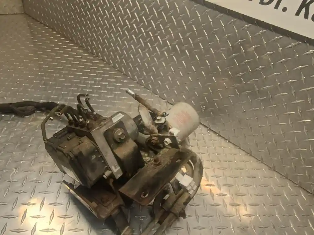 Used, Recycled, New, and Aftermarket Heavy Duty Truck Parts