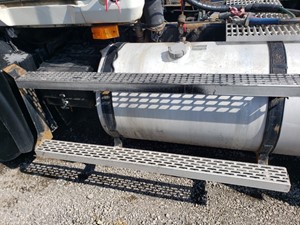 New and Used Mack Fuel Tank Steps for sale | TPI