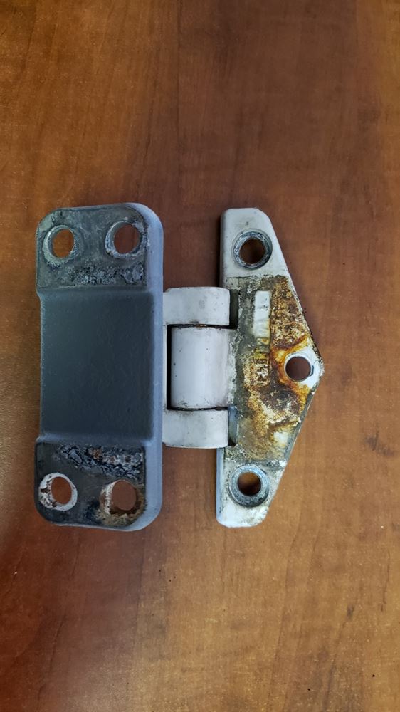 Used 2014 Volvo VNL Door Hinge for sale | York Ontario Canada | Door ...