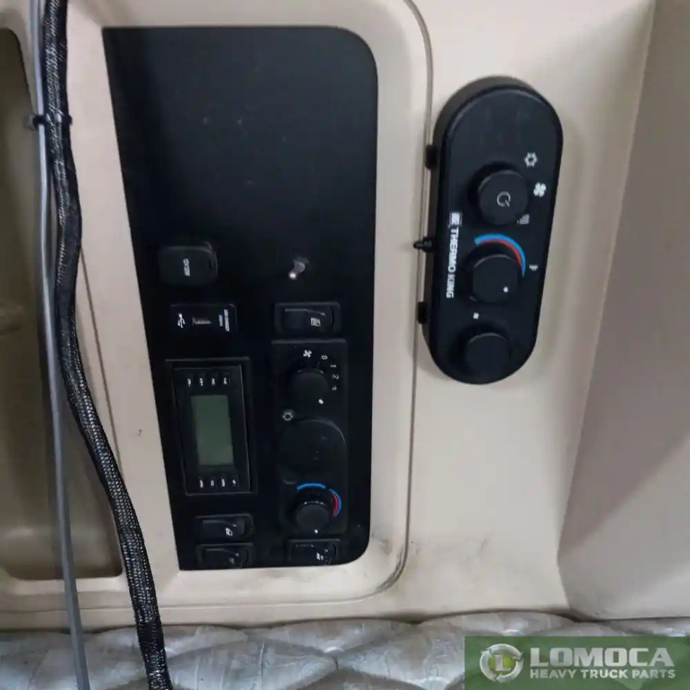 Used 2015 Kenworth T680 Heater/AC Control Assy for sale | York Ontario ...