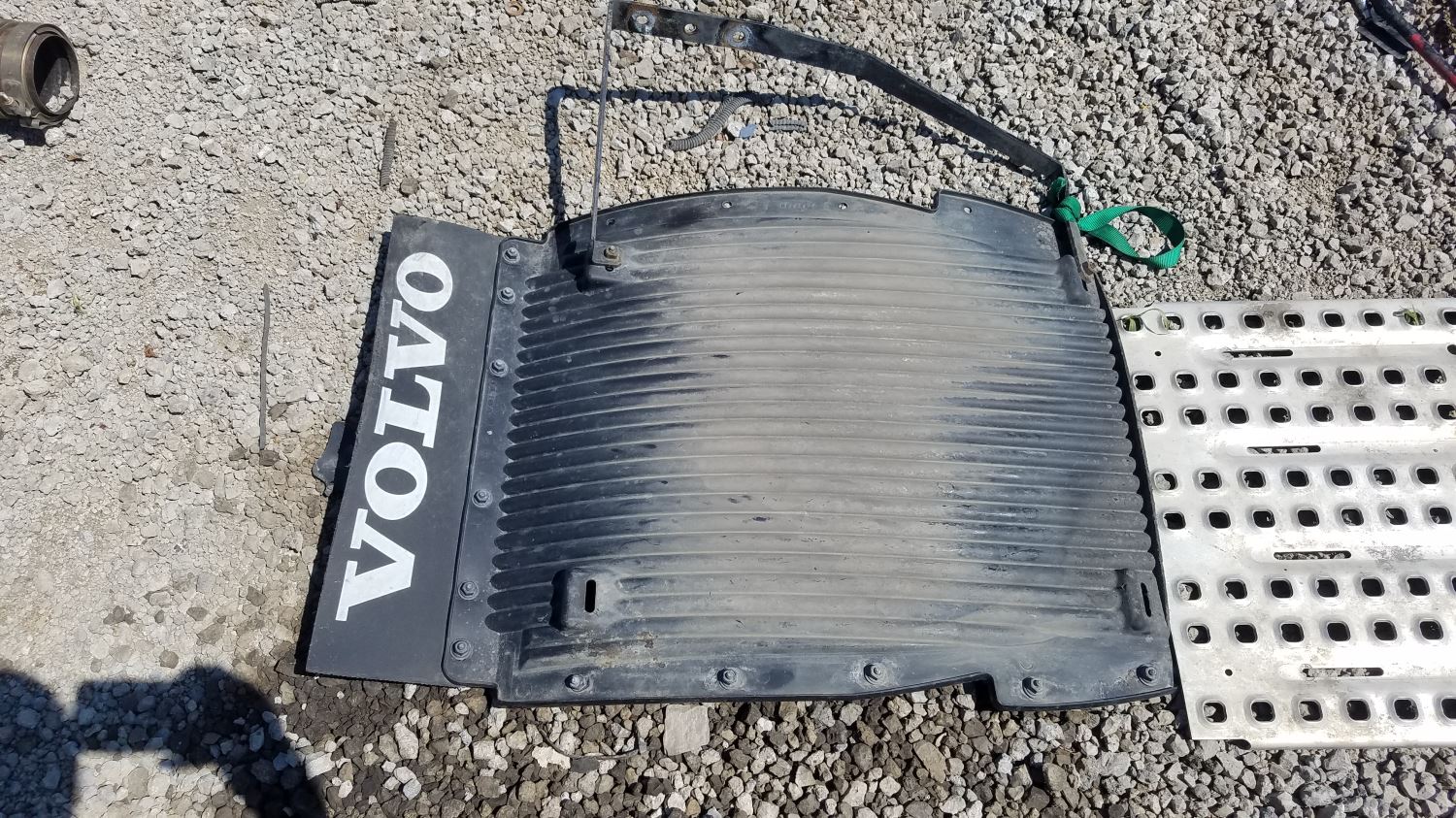 Used 2020 Volvo VNL Rear Quarter Fender for sale | York Ontario Canada ...