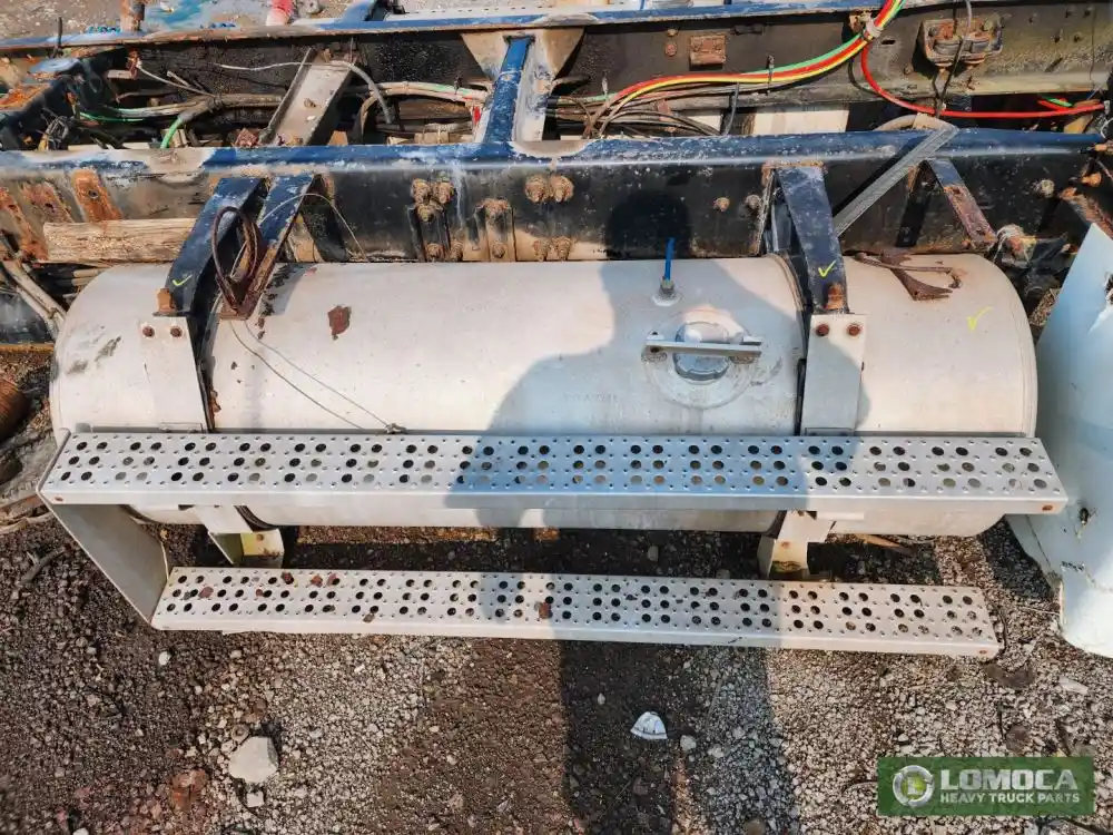 Used 1998 Freightliner CLASSIC XL Fuel Tank Step for sale | York ...