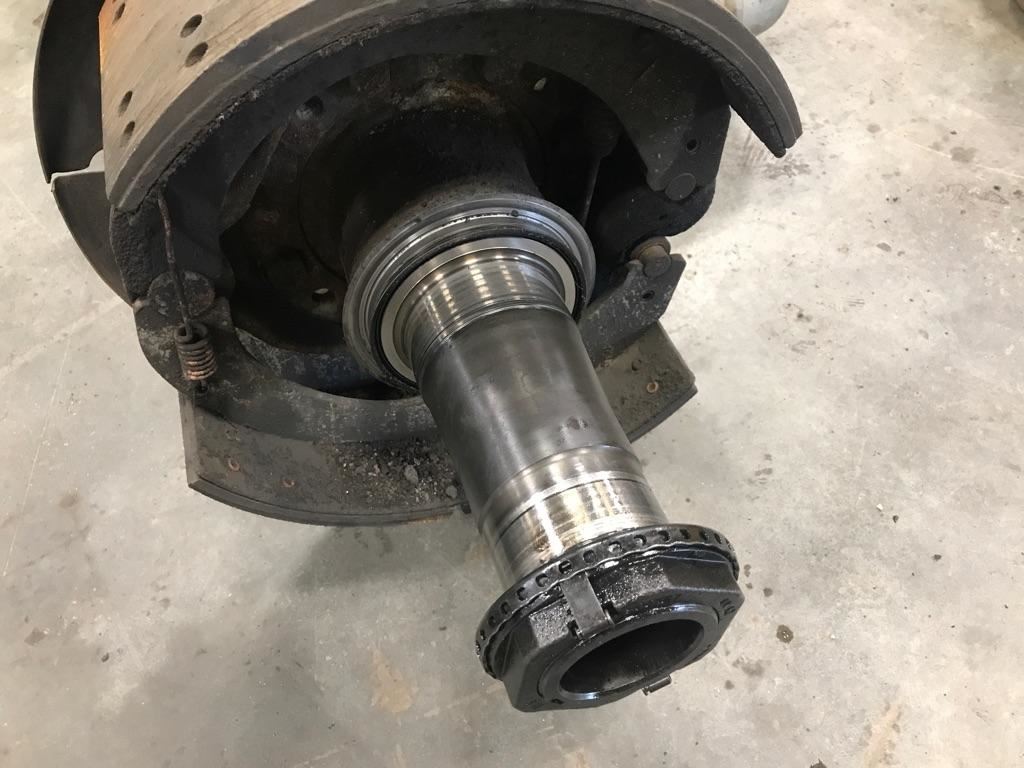 Used 2013 MERITOR Axle, Complete Rear for sale | Abbotsford British ...