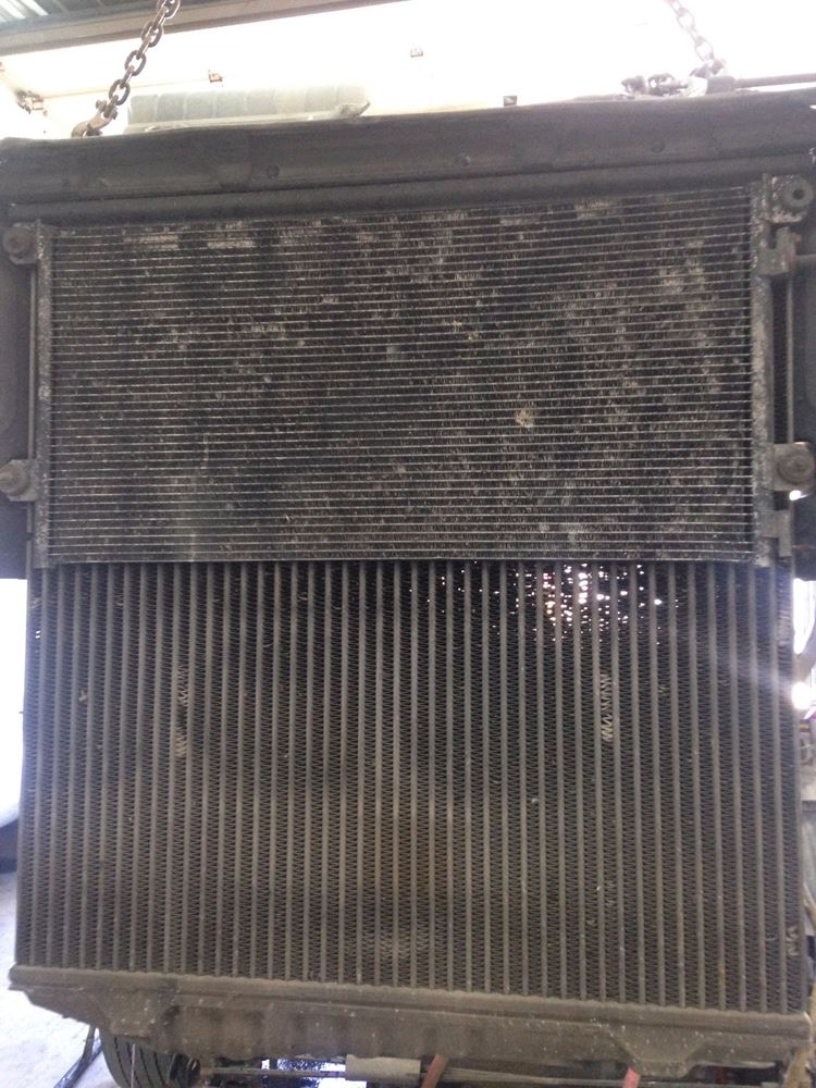 Used 2006 Volvo VNL Radiator for sale | Stanley Manitoba Canada ...
