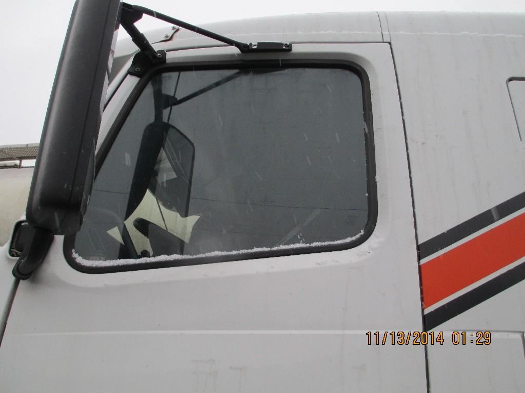 Used 2007 VOLVO VNL Door Window for sale | Morrisville New York United ...