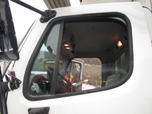 New and Used Freightliner M2 106 Door Vent Windows for sale | TPI