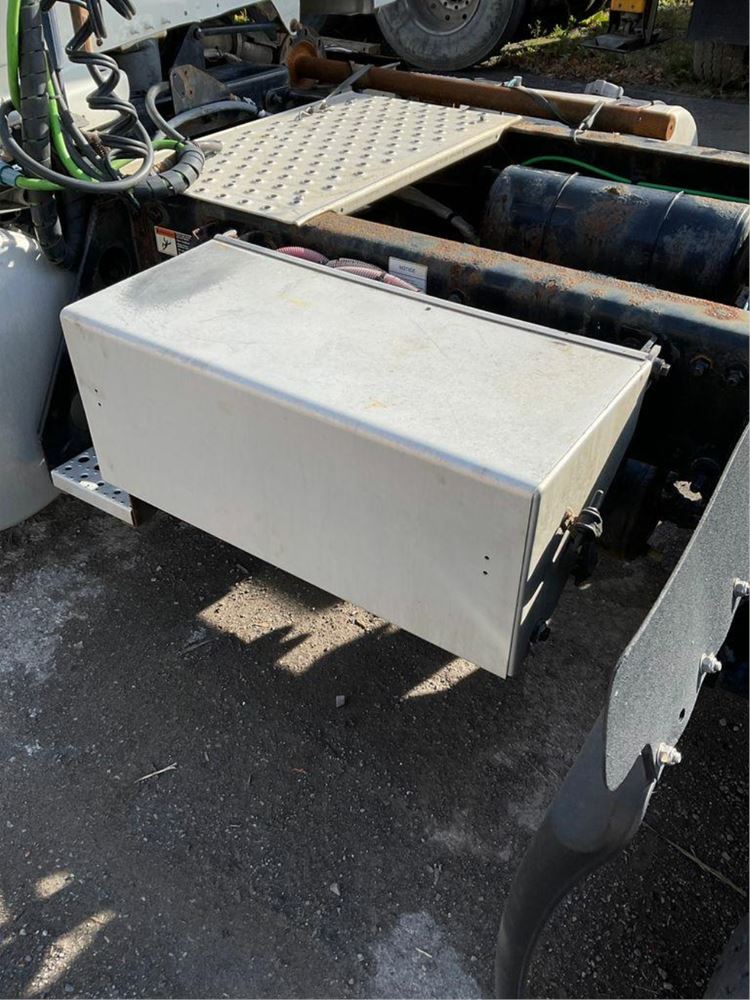 Used 2018 FREIGHTLINER M2 112 Battery Box for sale | Morrisville New ...