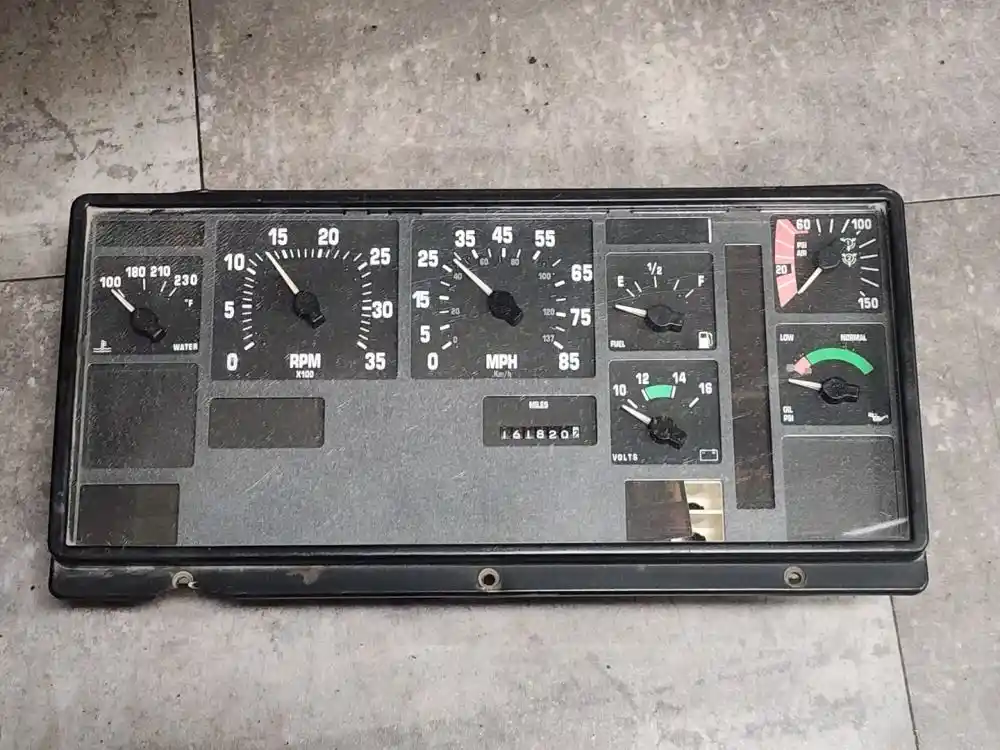 Used 1998 International SCHOOL BUS Instrument Cluster for sale | Opa ...
