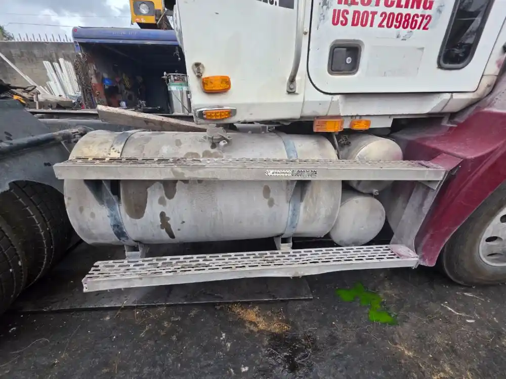 Used 2003 Mack CH613 Fuel Tank for sale | Opa Locka Florida United ...