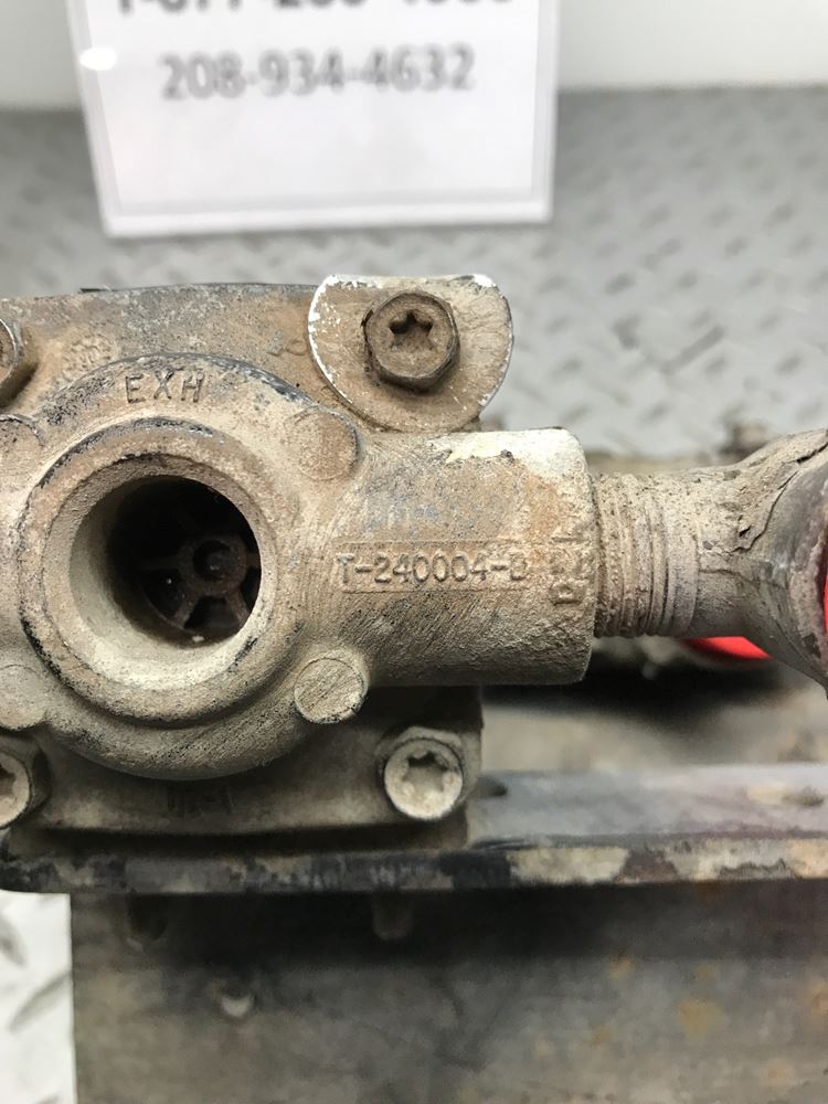 Used 1999 Bendix ABS Relay Valve for sale | Gooding Idaho United States ...